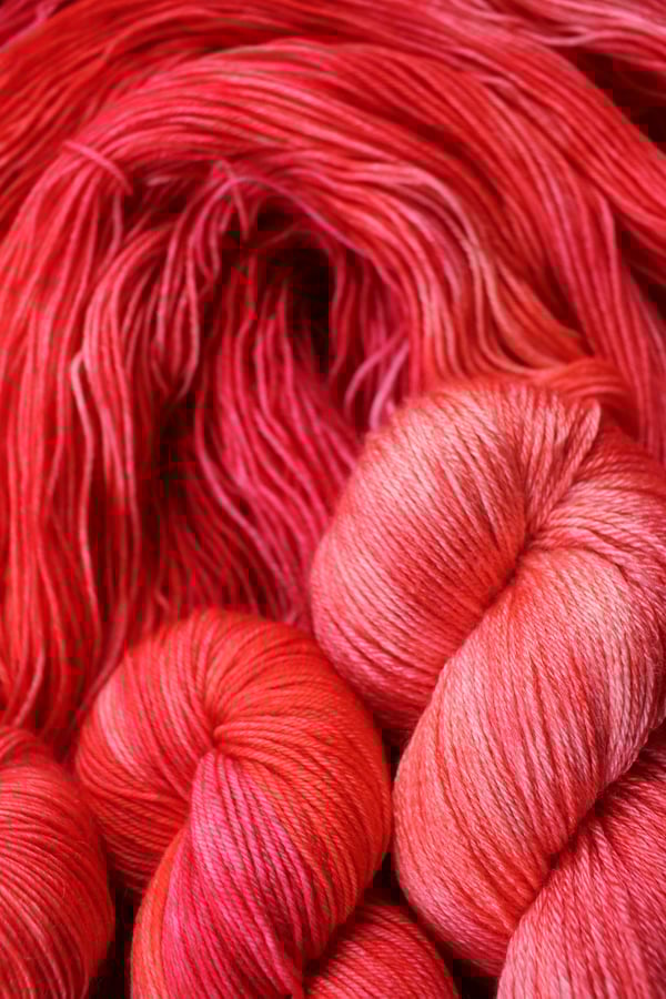 Tipsy Love - Édition Limitée Février 2024 Laine Teinte à la Main | Ines ...