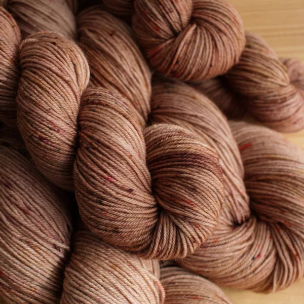 au-coin-du-feu-laine-beige-avec-speckles-marron-et-orange